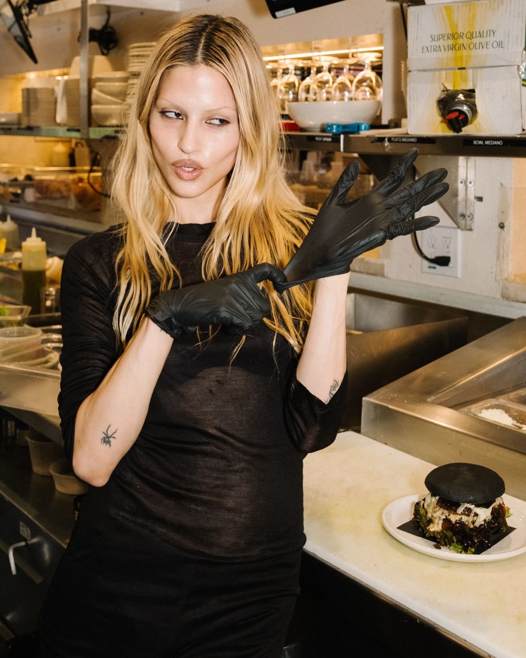 It djevojka Gabriette vratila je goth stil u modni fokus