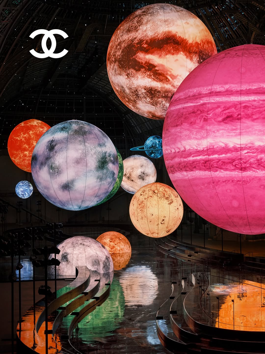 Chanel nam je sinoć servirao svoj cijeli svemir na dlanu - Vogue Adria